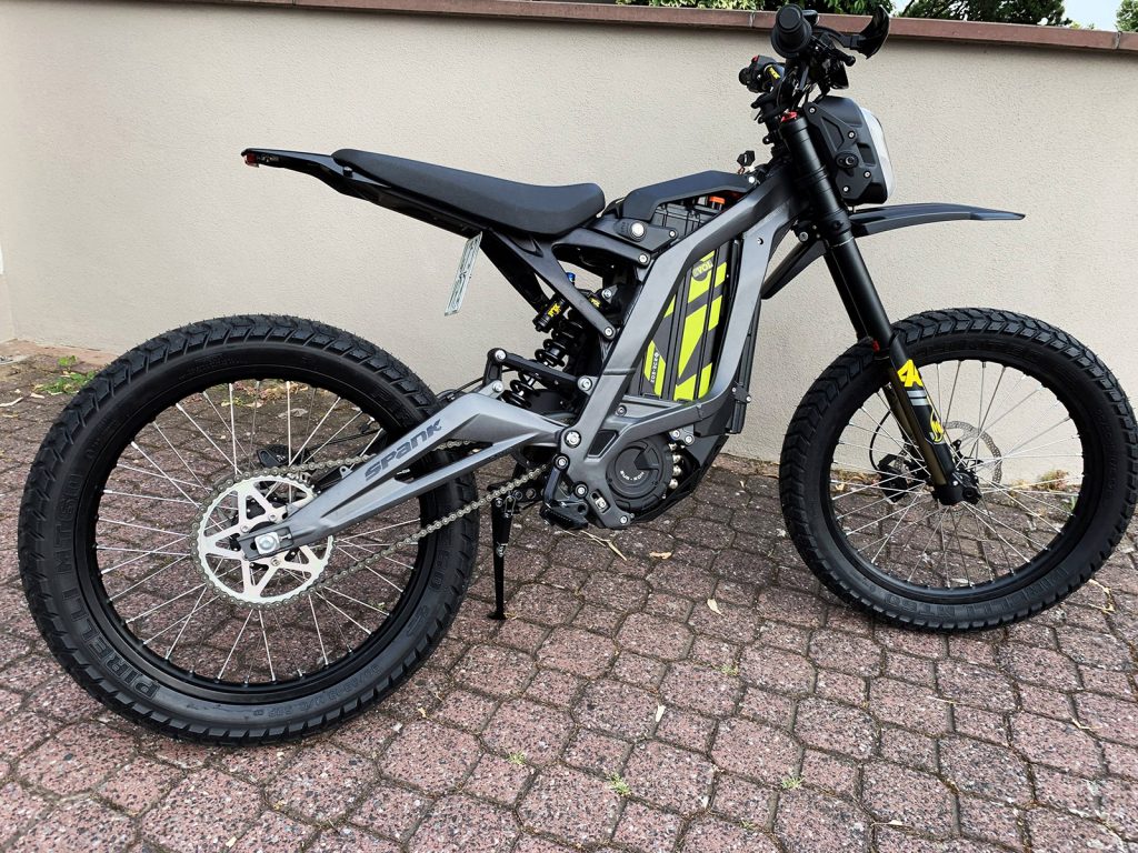 Sur-Ron Firefly Pirelli tires reifen | triumphbikes.de | BMW • Ducati ...